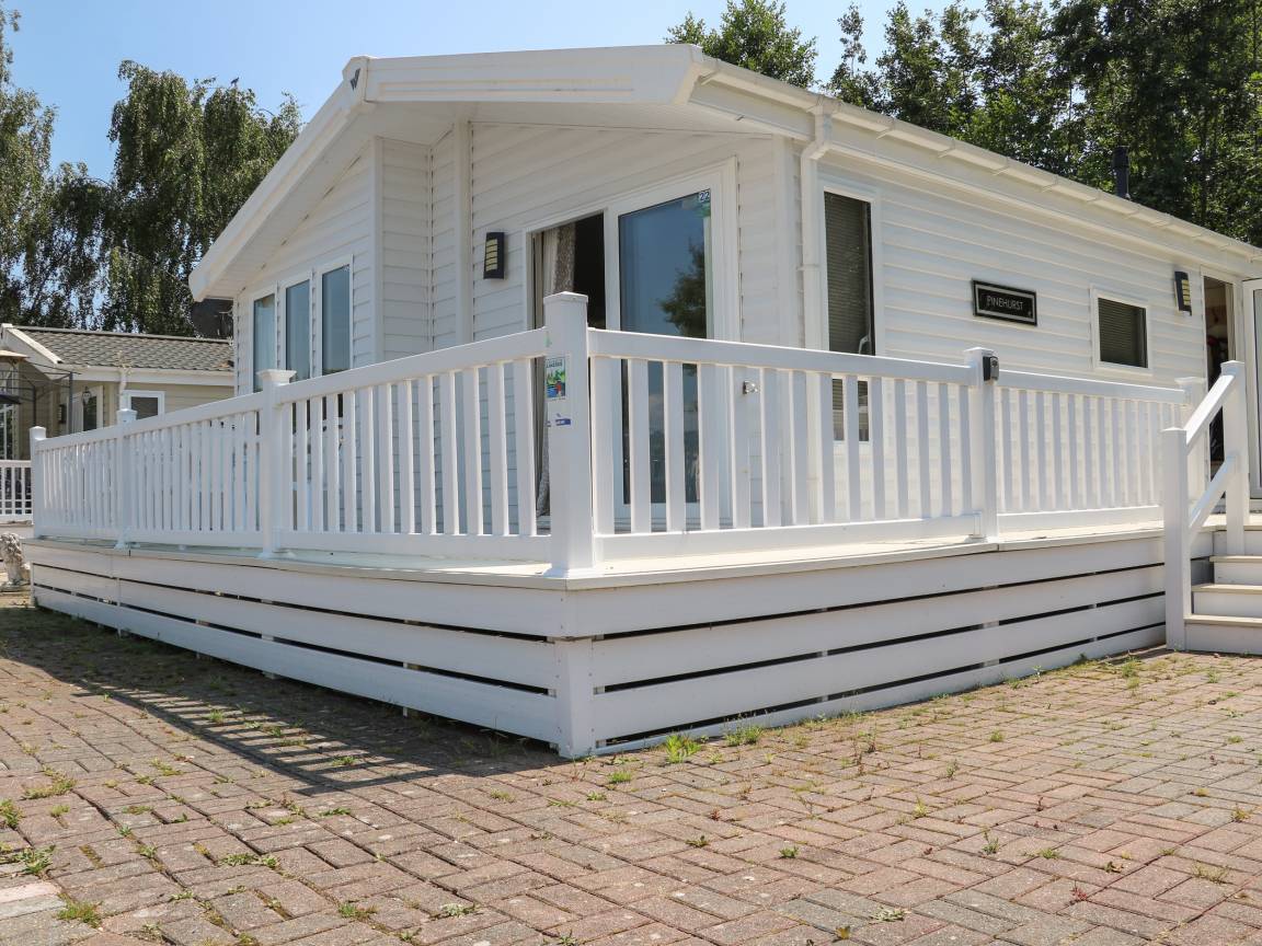 Cottage ∙ 3 Bedrooms ∙ 6 Guests - Chichester