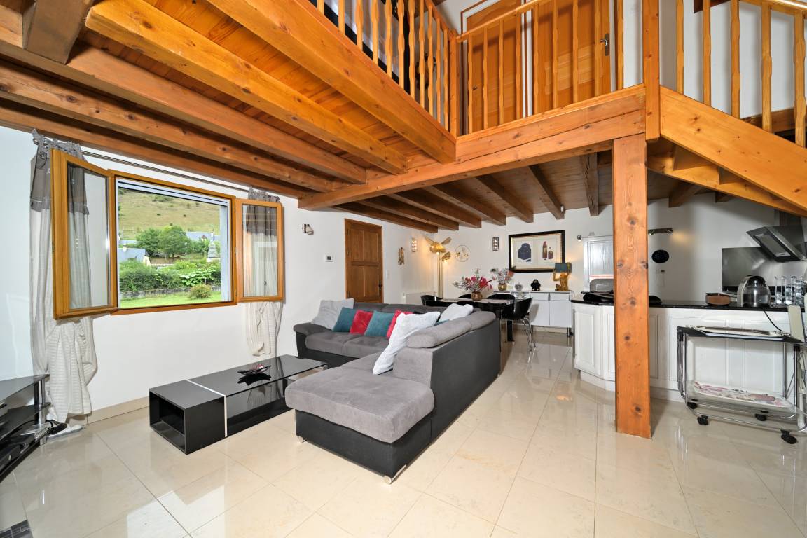 130 M² House ∙ 3 Bedrooms ∙ 6 Guests - Arreau