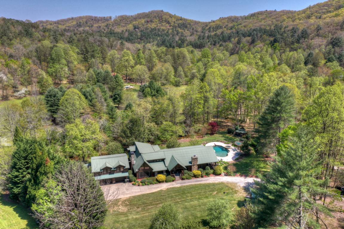 530 M² Cabin ∙ 6 Bedrooms ∙ 18 Guests - Georgia, GA