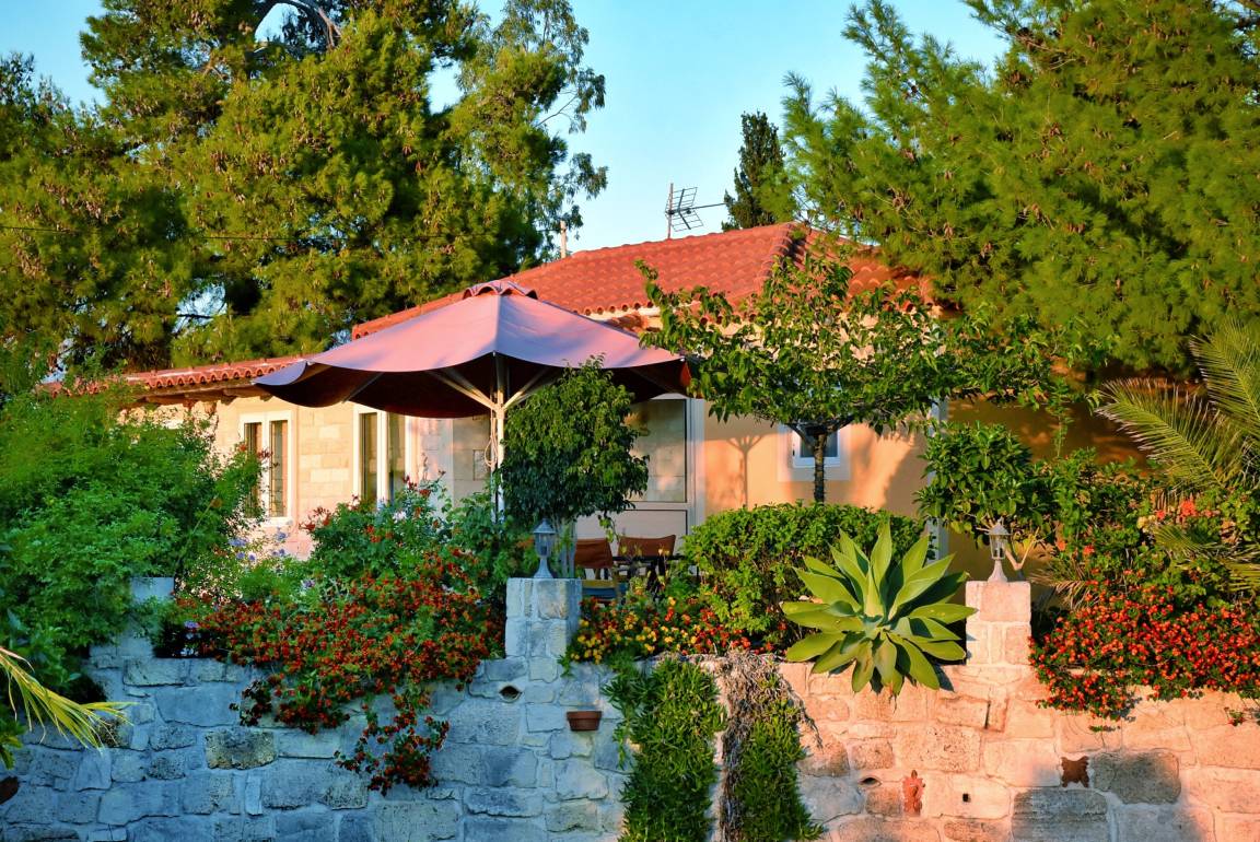 85 M² Cottage ∙ 2 Bedrooms ∙ 5 Guests - Greece