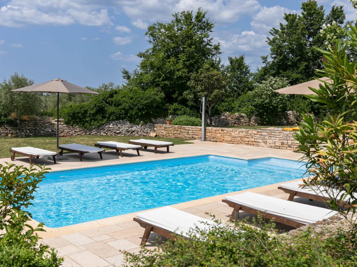 Maison De Vacances ∙ 3 Chambres ∙ 8 Personnes - Vodnjan