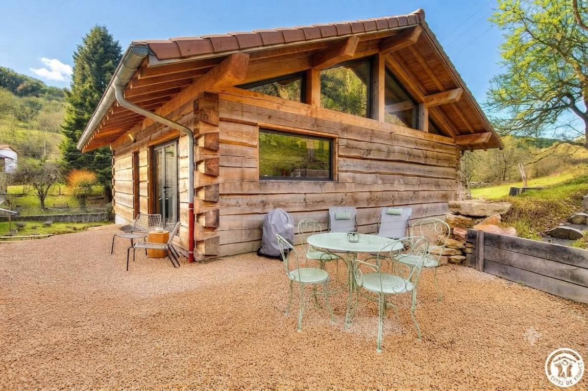85 M² Gîte ∙ 1 Chambre ∙ 4 Personnes - Ambérieu-en-Bugey