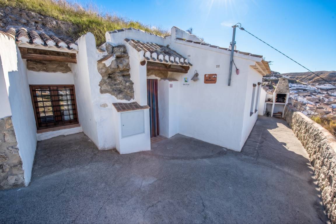 55 M² Casa ∙ 2 Habitaciones ∙ 4 Huéspedes - Huéscar