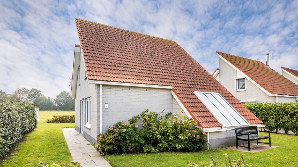 110 M² Bungalow ∙ 4 Bedrooms ∙ 6 Guests - Zierikzee