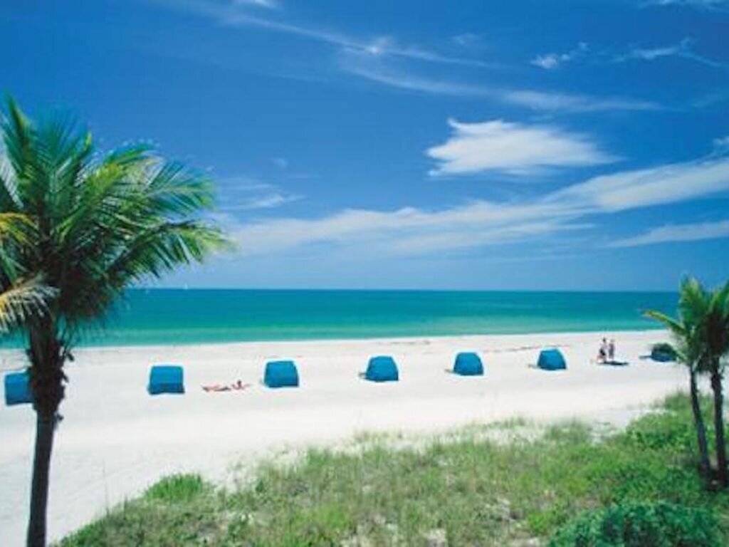 107 M² Condo ∙ 2 Bedrooms ∙ 4 Guests - St. Petersburg, FL