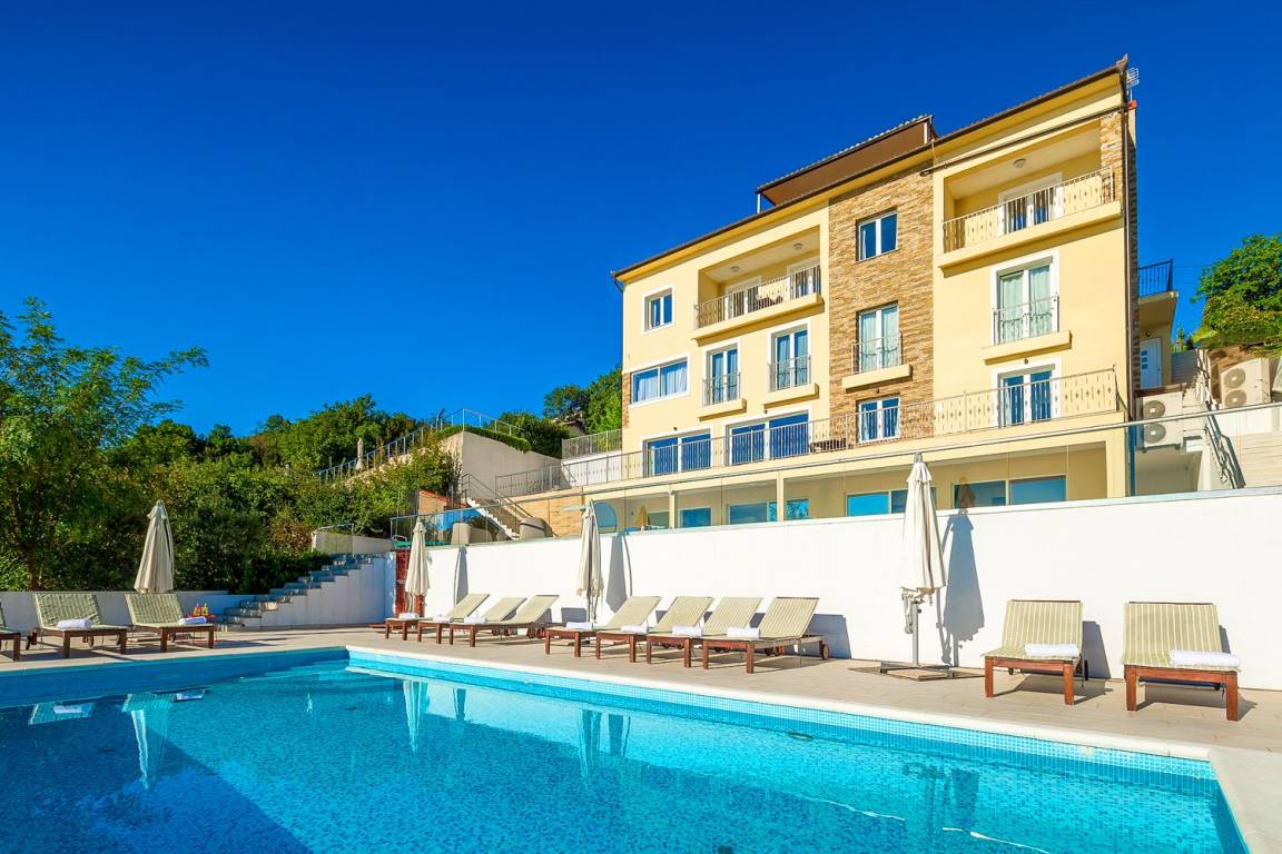 Villa ∙ 9 Slaapkamers ∙ 18 Gasten - Opatija