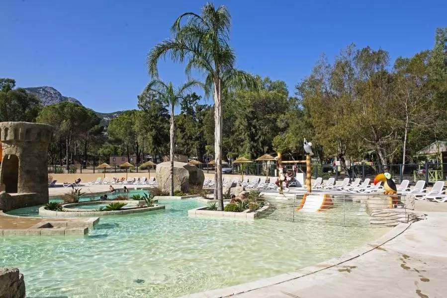 33 M² Caravan ∙ 2 Bedrooms ∙ 4 Guests - Calvi