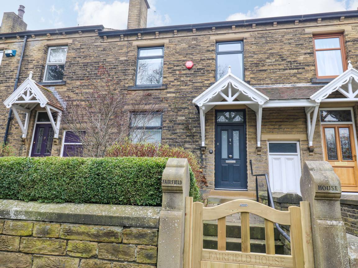 Cottage ∙ 3 Bedrooms ∙ 5 Guests - Huddersfield