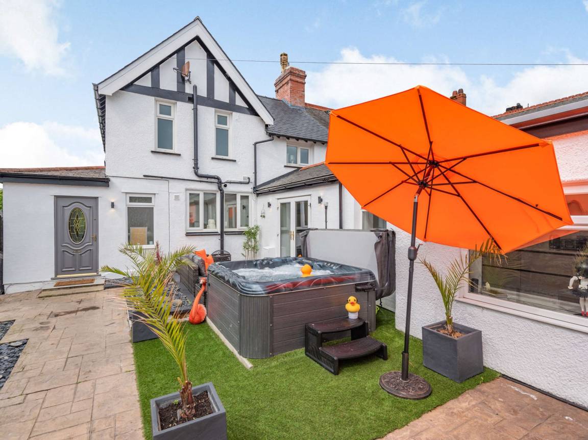 Cottage ∙ 3 Bedrooms ∙ 6 Guests - Llandudno