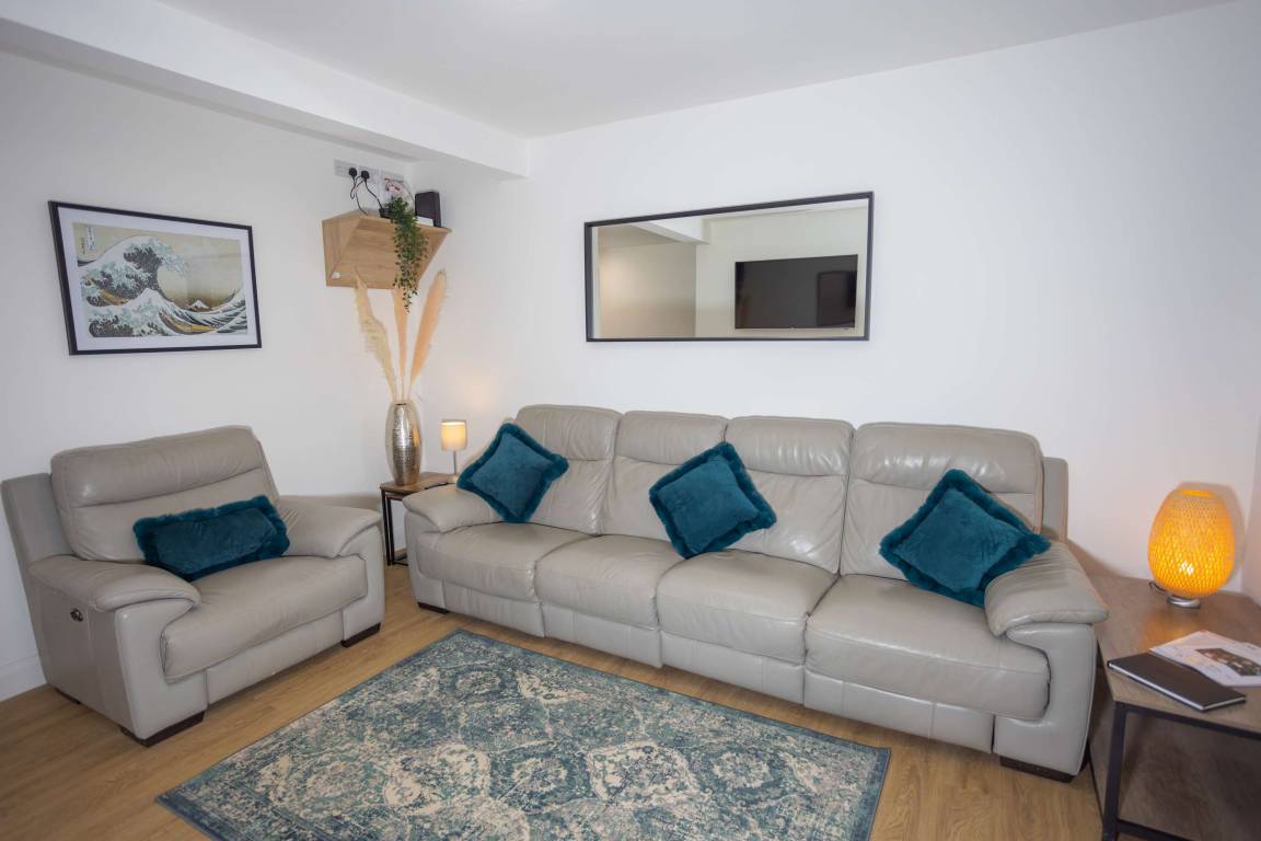 111 M² Ferienhaus ∙ 4 Schlafzimmer ∙ 7 Gäste - Swansea, UK