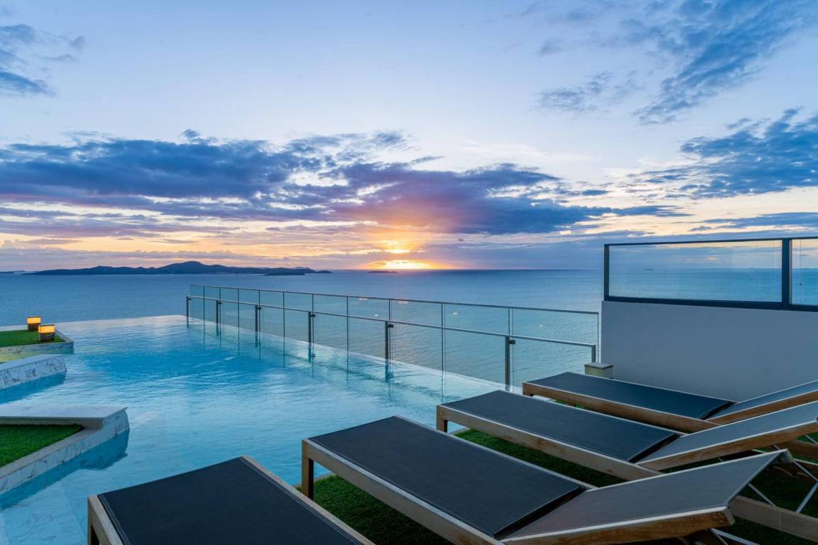 55 M² Apartment ∙ 2 Bedrooms ∙ 4 Guests - Pattaya City