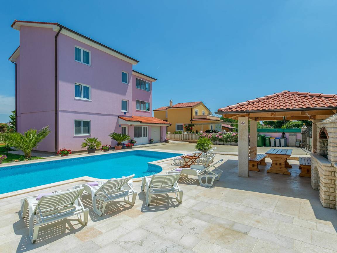 100 M² Appartamento Vacanza ∙ 3 Camere Da Letto ∙ 6 Ospiti - Peroj