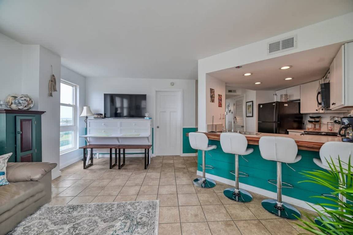 Apartment ∙ 1 Bedroom ∙ 6 Guests - North Topsail Beach, NC