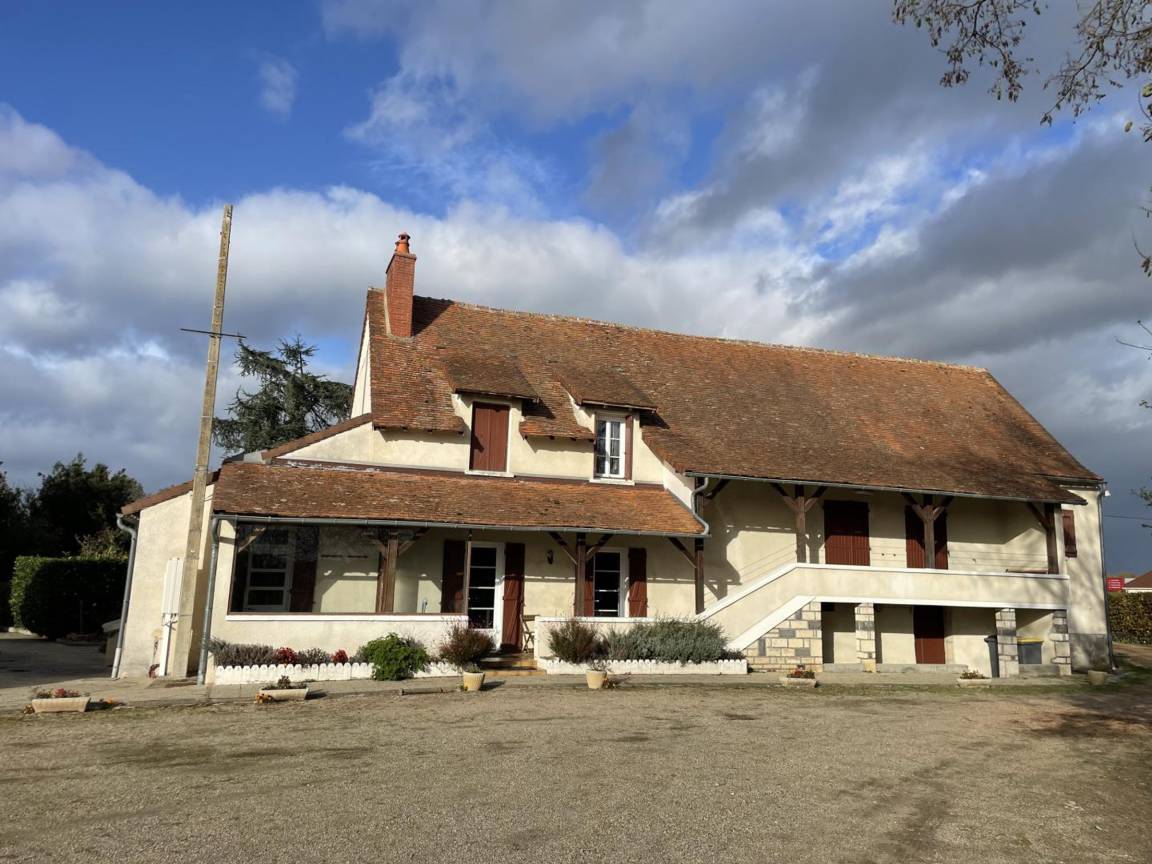 143 M² Cottage ∙ 4 Chambres ∙ 9 Personnes - Saint-Pourçain-sur-Sioule