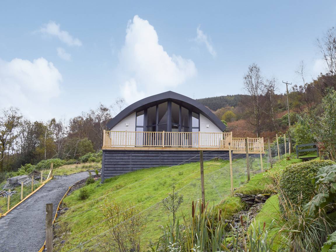 Cottage ∙ 2 Bedrooms ∙ 4 Guests - Loch Lomond