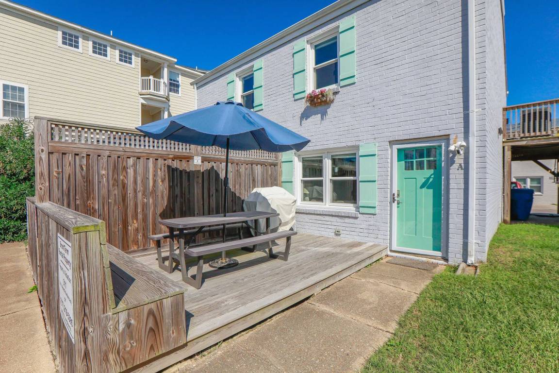 Apartment ∙ 4 Bedrooms ∙ 10 Guests - Virginia Beach, VA