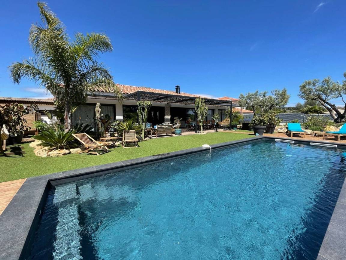 170 M² House ∙ 4 Bedrooms ∙ 8 Guests - Sanary-sur-Mer