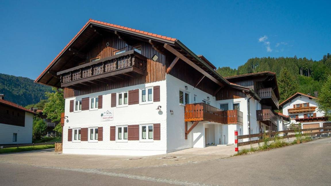 92 M² Ferienwohnung ∙ 2 Schlafzimmer ∙ 4 Gäste - Tannheimer Tal