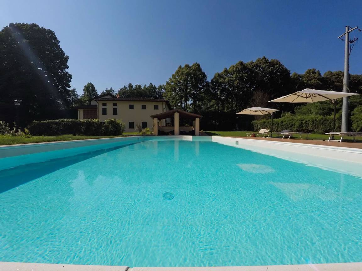 346 M² Villa ∙ 8 Bedrooms ∙ 27 Guests - Lucca
