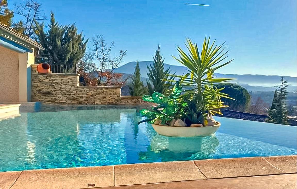 200 M² Maison De Vacances ∙ 5 Chambres ∙ 12 Personnes - Montbrun-les-Bains