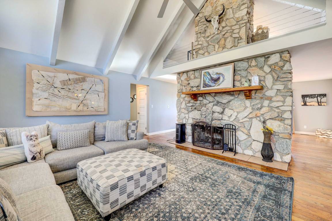 287 M² House ∙ 6 Bedrooms ∙ 12 Guests - Eureka Springs, AR