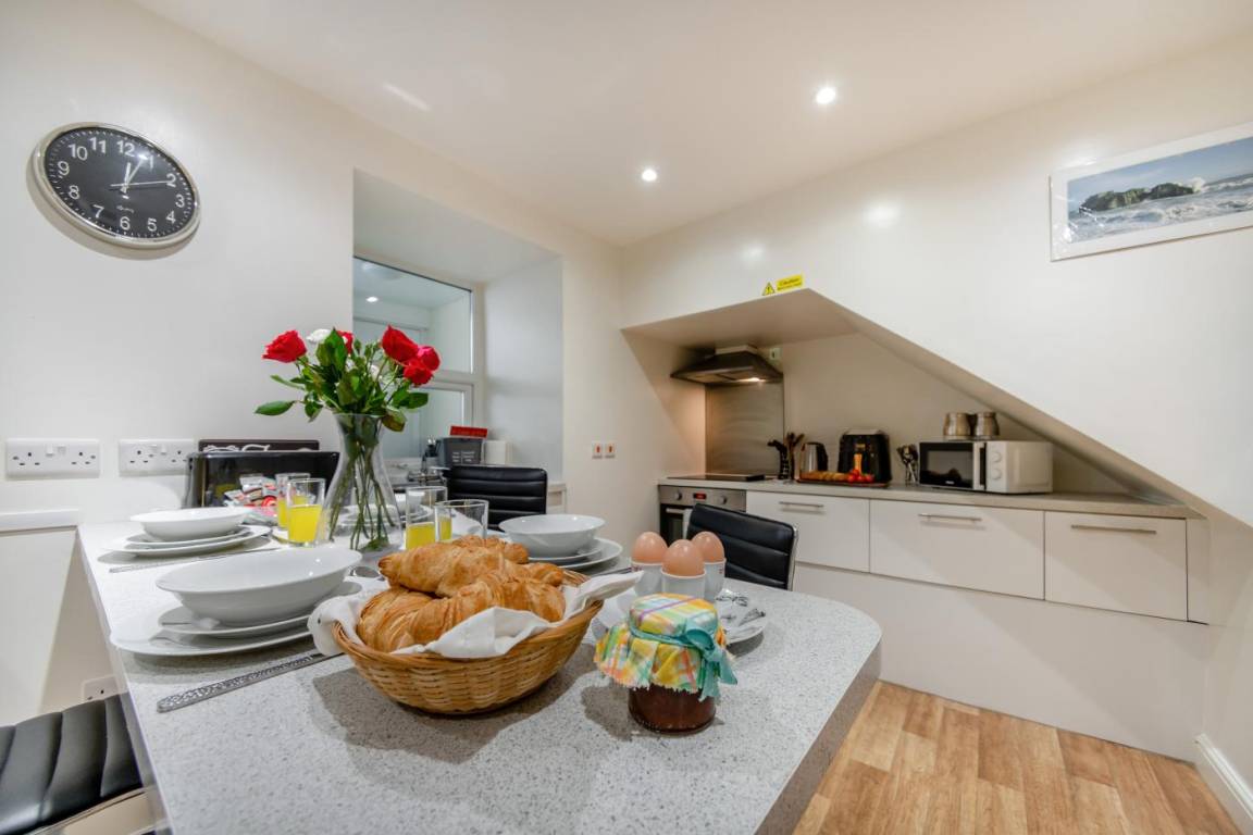 Apartment ∙ 2 Bedrooms ∙ 4 Guests - Saundersfoot