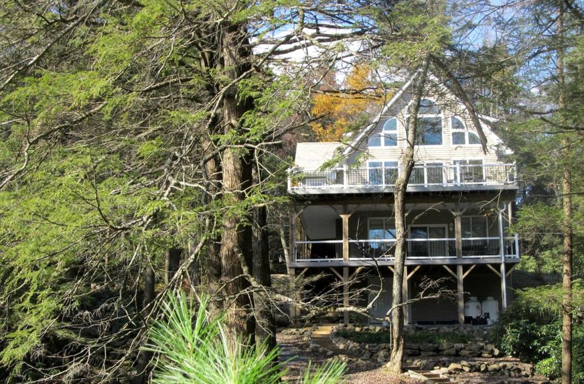 Lodge ∙ 3 Bedrooms ∙ 8 Guests - Jim Thorpe, PA