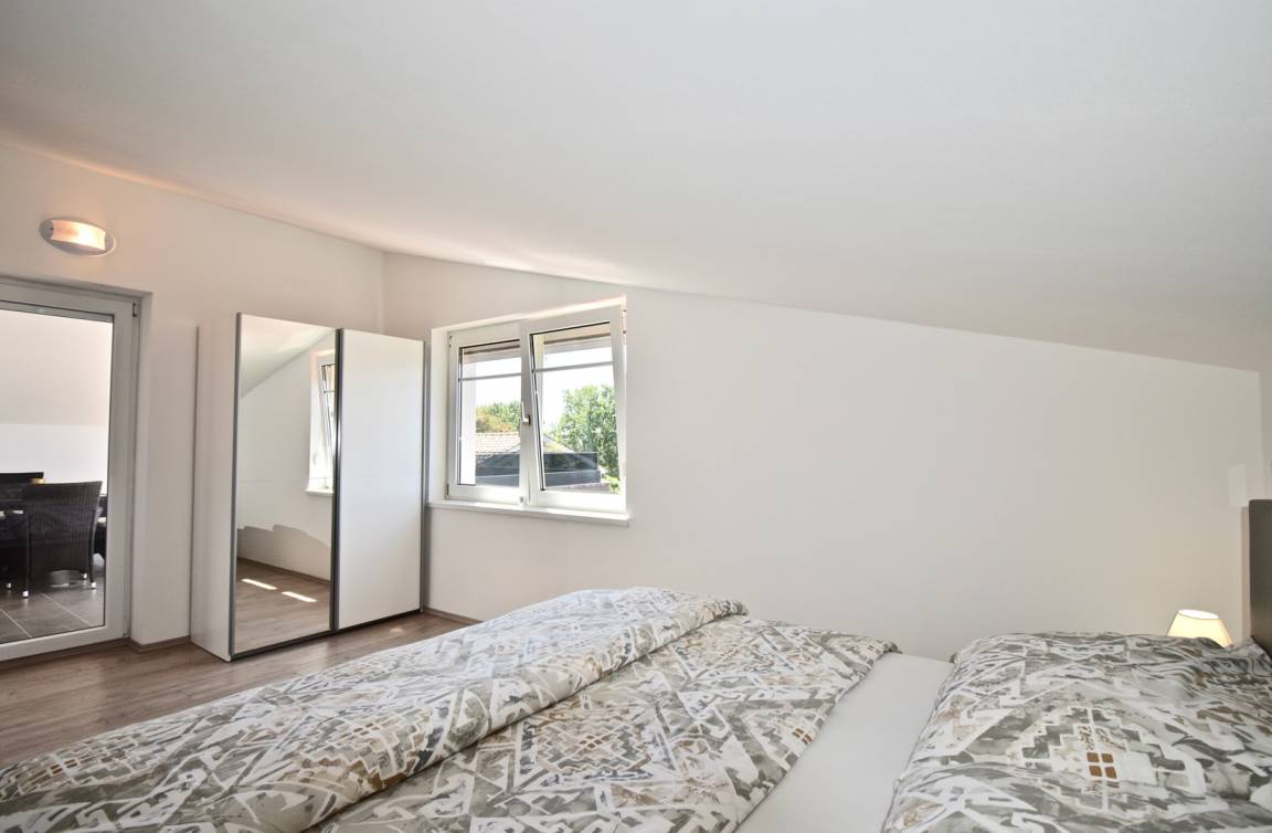 250 M² Ferienhaus ∙ 4 Schlafzimmer ∙ 10 Gäste - Pješčana Uvala