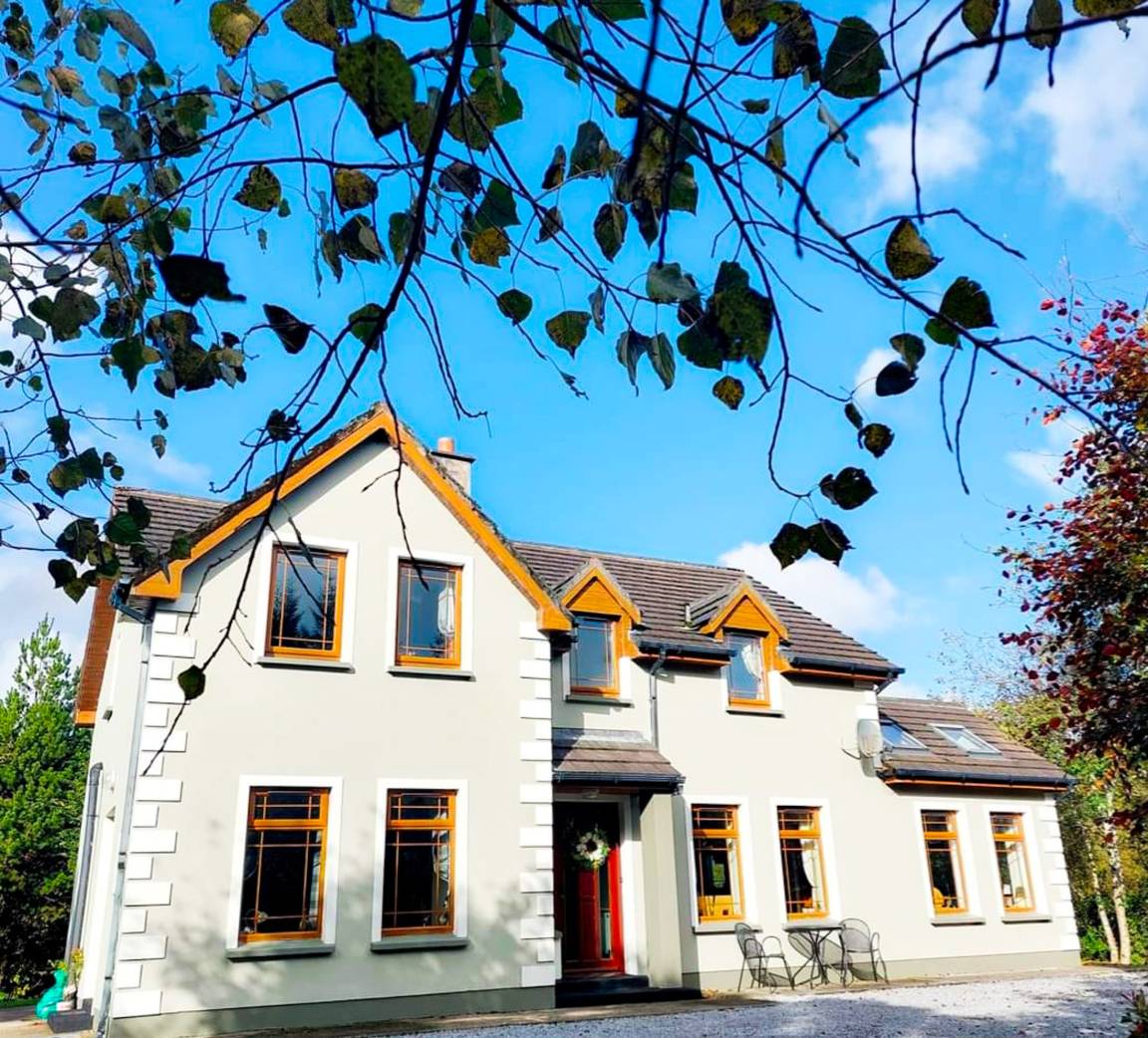 160 M² Talo ∙ 5 Makuuhuonetta ∙ 10 Vierasta - Cork