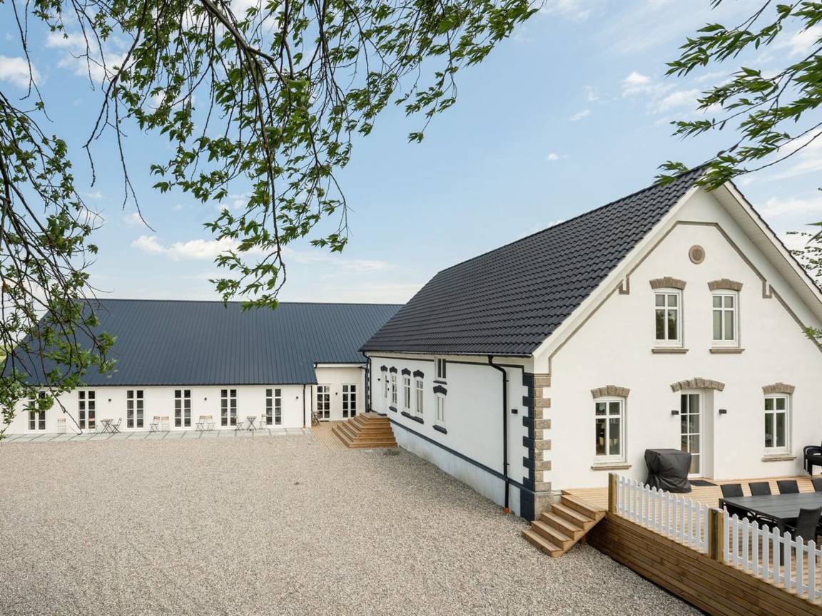 490 M² Ferienhaus ∙ 12 Schlafzimmer ∙ 24 Gäste - Nordsee