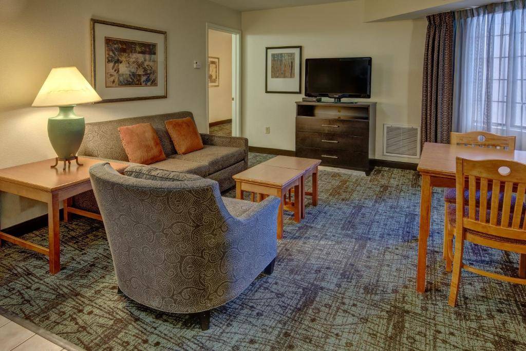 Condo ∙ 2 Bedrooms ∙ 6 Guests - Cherry Creek, CO
