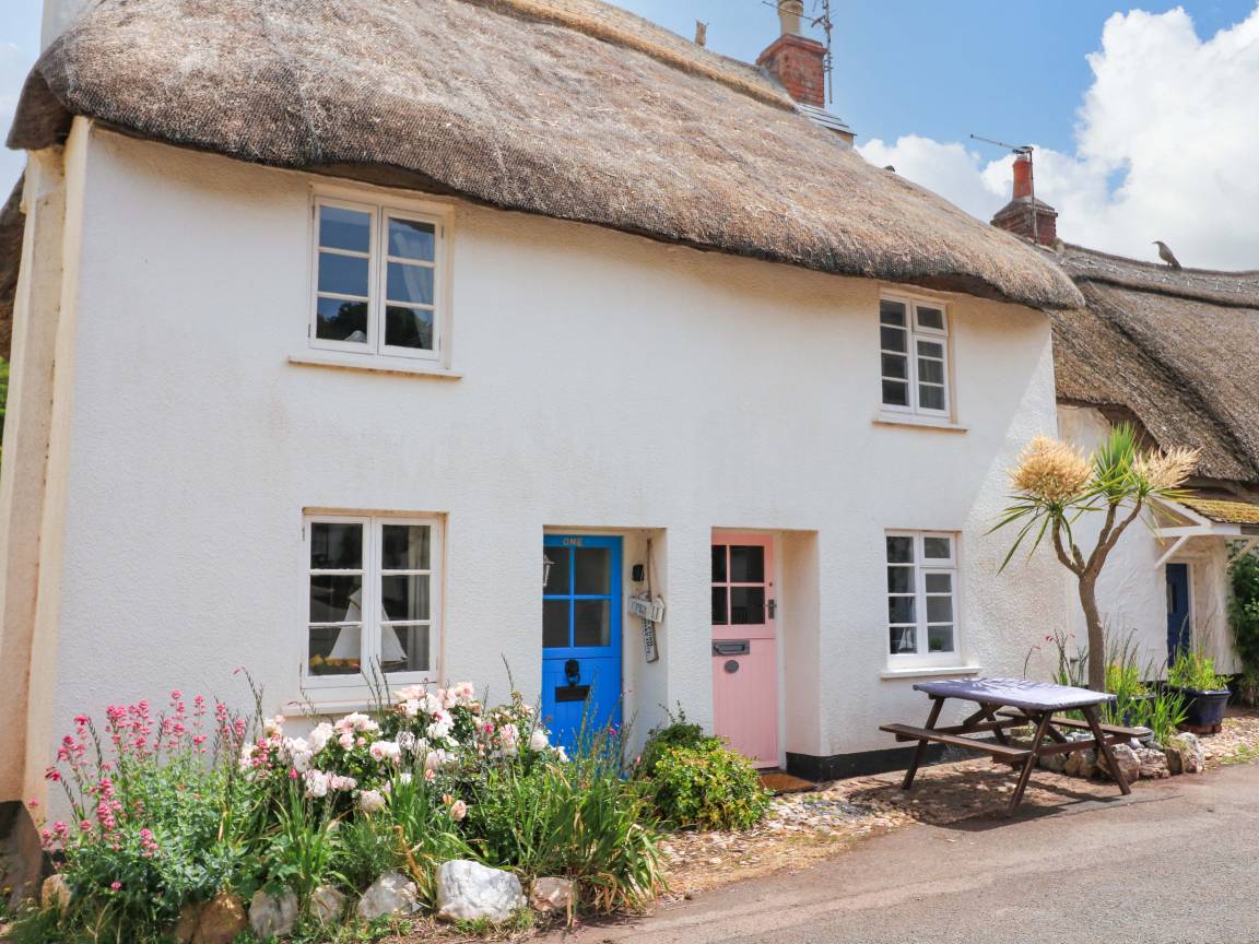Cottage ∙ 2 Bedrooms ∙ 4 Guests - Thurlestone