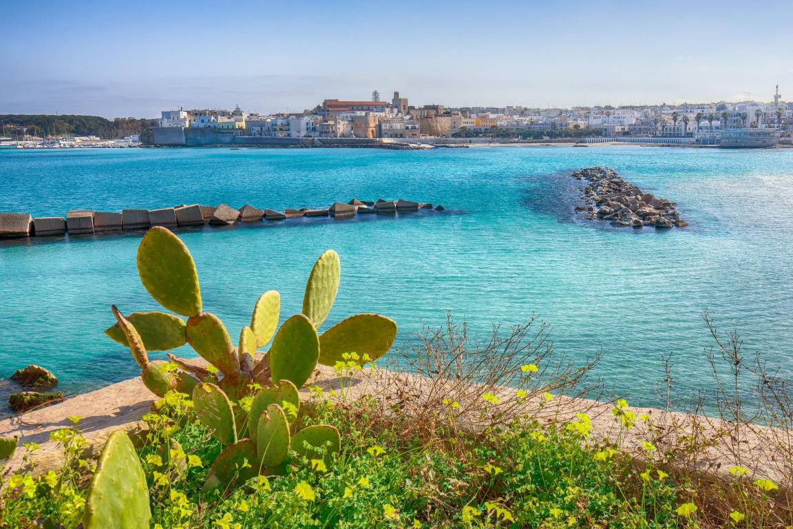 70 M² Talo ∙ 2 Makuuhuonetta ∙ 5 Vierasta - Otranto
