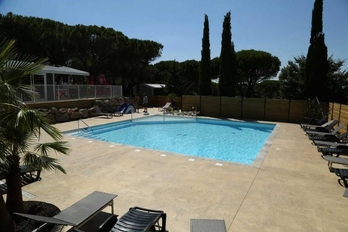 28 M² Camping ∙ 2 Chambres ∙ 6 Personnes - Narbonne