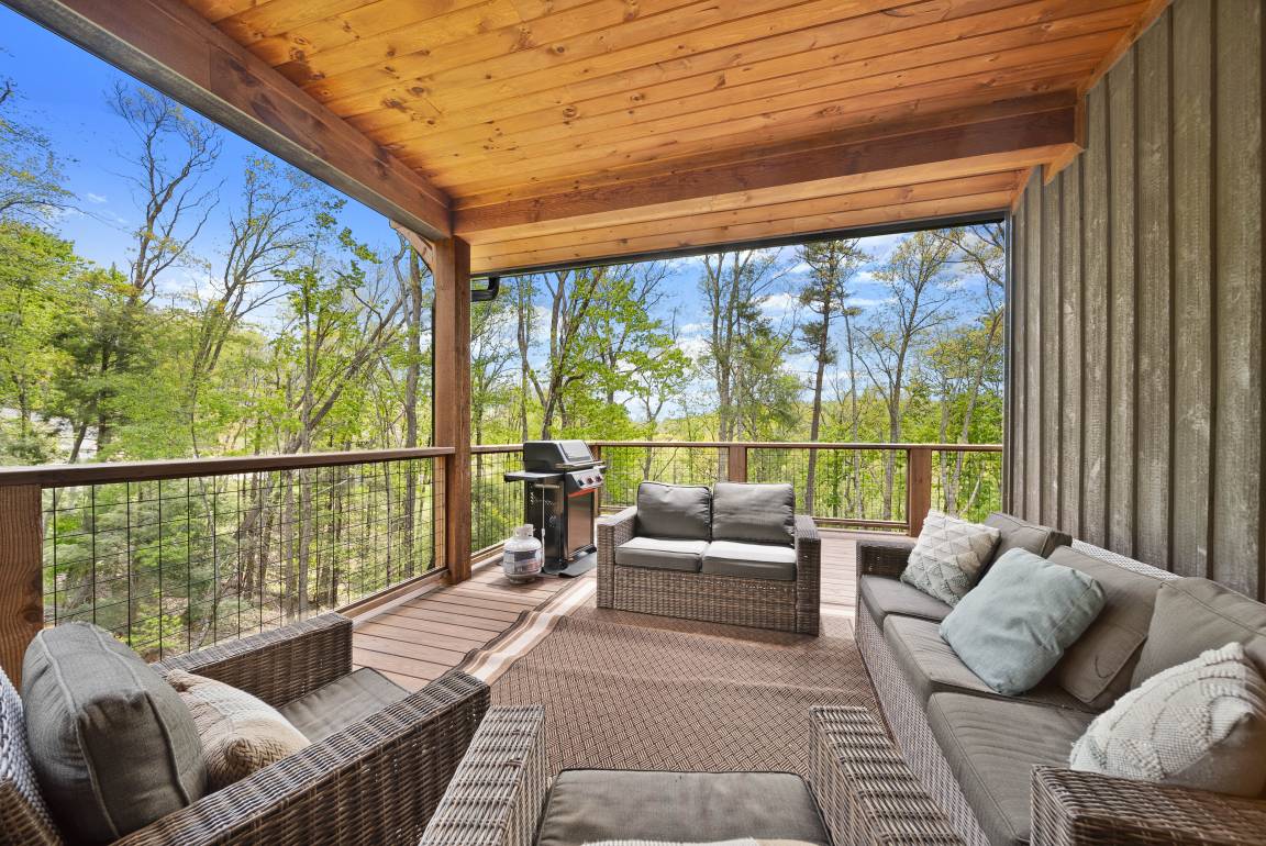 Cabin ∙ 3 Bedrooms ∙ 12 Guests - Roan Mountain, TN