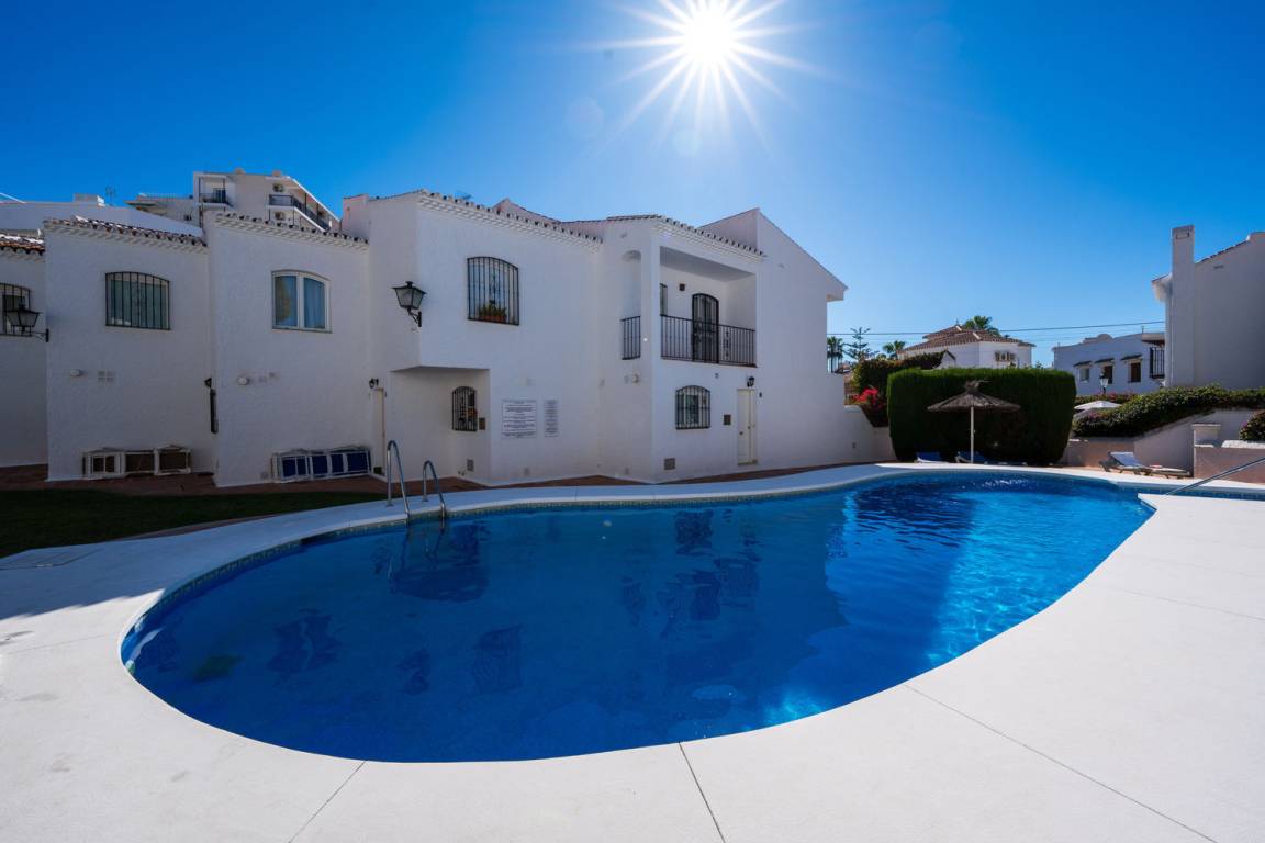 80 M² Villa ∙ 2 Bedrooms ∙ 4 Guests - Nerja