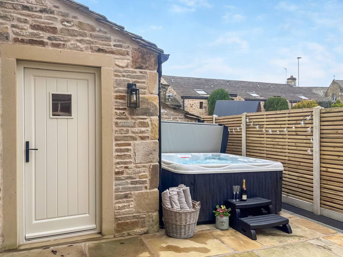 Cottage ∙ 4 Bedrooms ∙ 8 Guests - Skipton