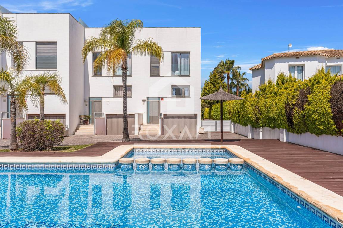 140 M² Talo ∙ 3 Makuuhuonetta ∙ 9 Vierasta - Gandia