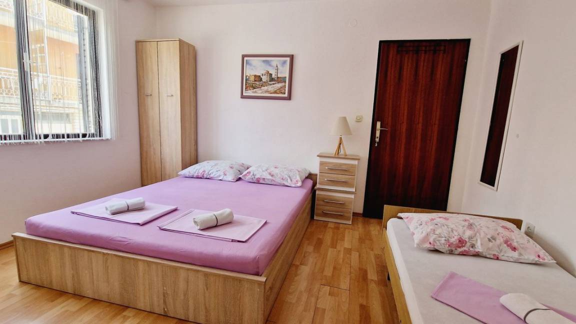 16 M² Hotel ∙ 1 Schlafzimmer ∙ 3 Gäste - Drvenik
