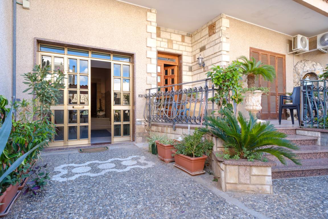 120 M² Ferienhaus ∙ 3 Schlafzimmer ∙ 5 Gäste - Lecce