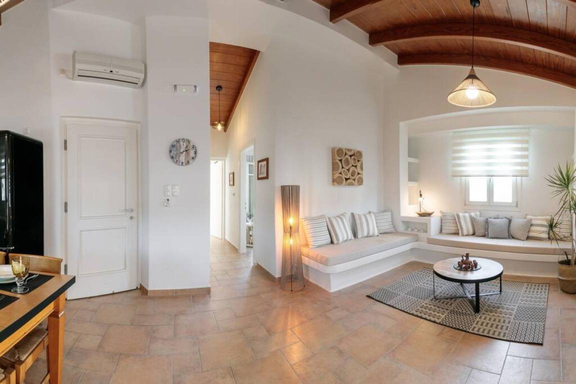 65 M² House ∙ 2 Bedrooms ∙ 4 Guests - Наксос