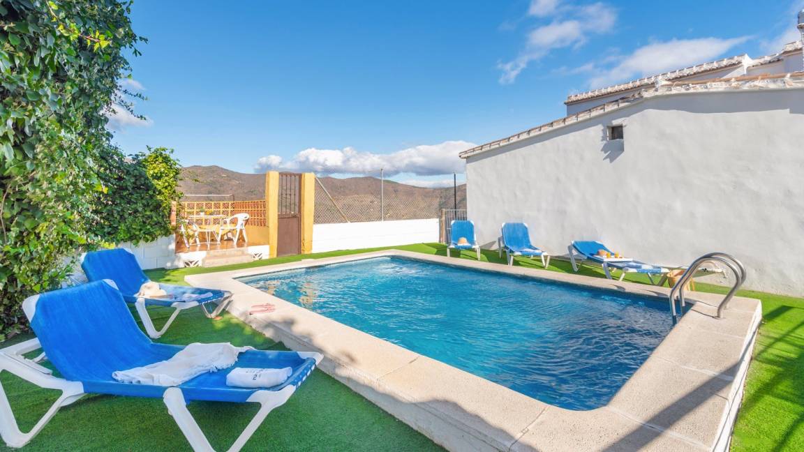 90 M² Maison De Vacances ∙ 4 Chambres ∙ 8 Personnes - Comares