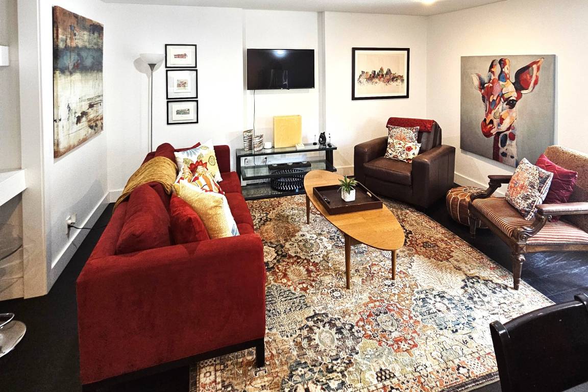 102 M² House ∙ 2 Bedrooms ∙ 4 Guests - Austin, TX