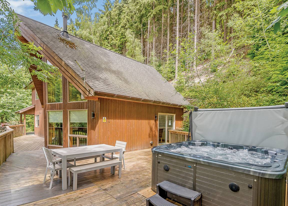 Chalet ∙ 4 Bedrooms ∙ 8 Guests - Llangollen
