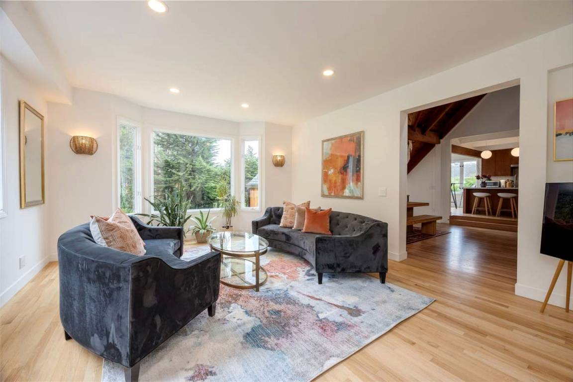 Accommodation ∙ 1 Bedroom ∙ 14 Guests - Half Moon Bay, CA