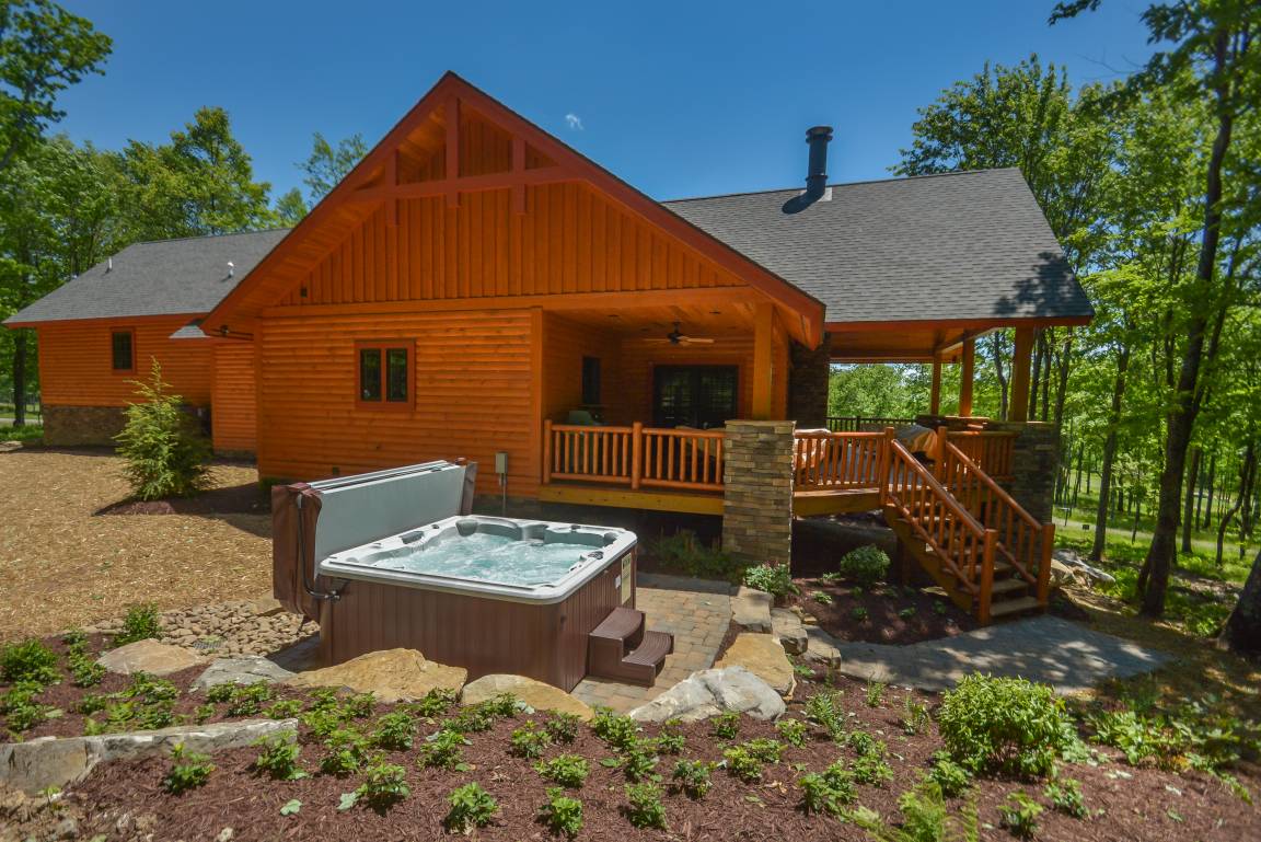 437 M² House ∙ 4 Bedrooms ∙ 11 Guests - Deep Creek Lake, Oakland