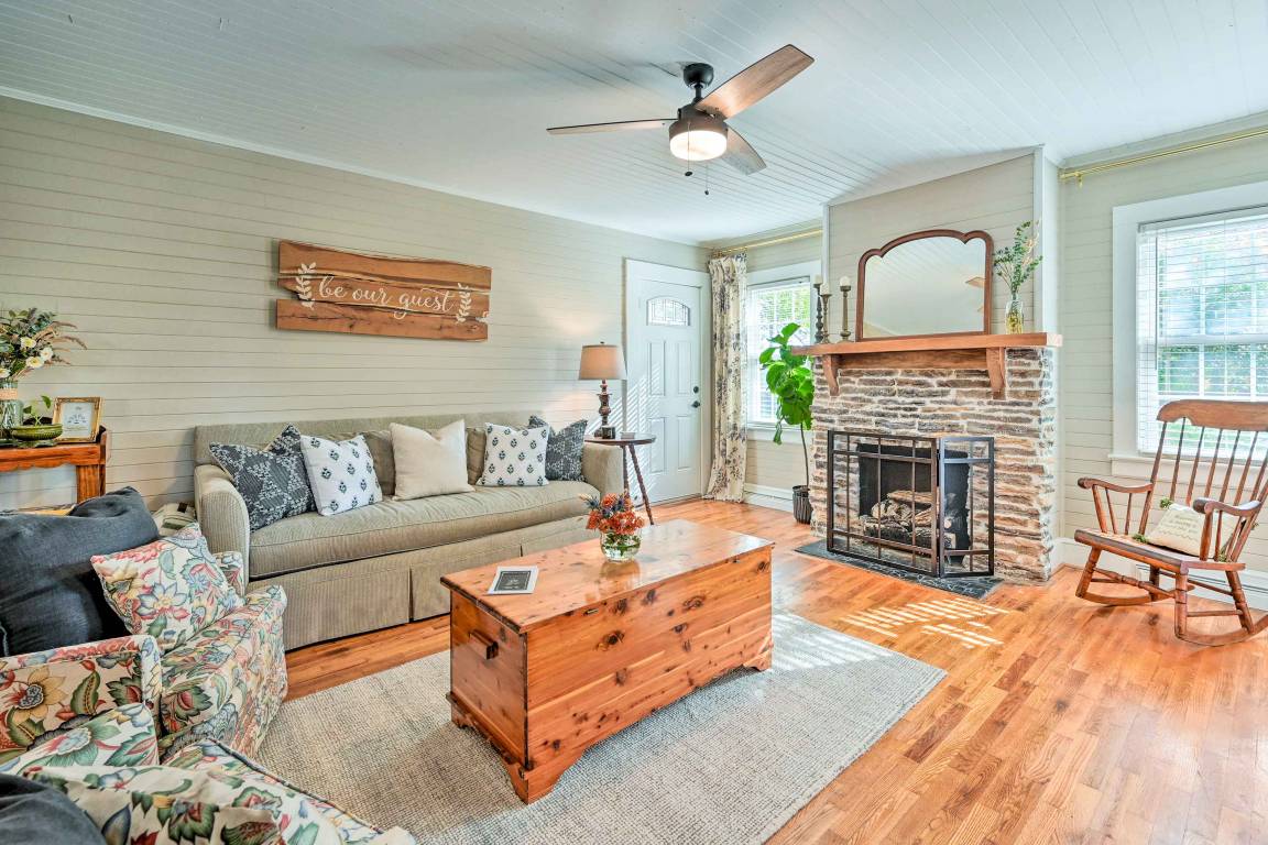 139 M² Cottage ∙ 3 Bedrooms ∙ 8 Guests - Haw River State Park, Browns Summit