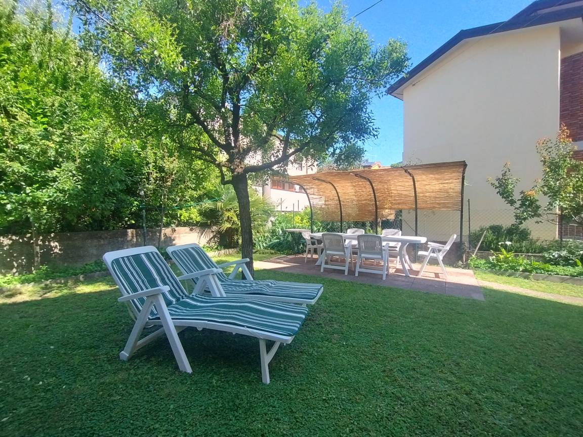 Ferienhaus ∙ 1 Schlafzimmer ∙ 7 Gäste - Salò