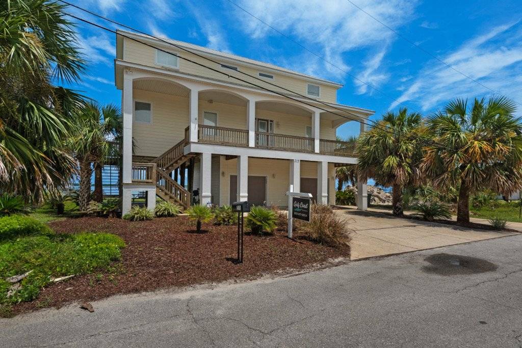 279 M² House ∙ 5 Bedrooms ∙ 17 Guests - Pensacola Beach, FL