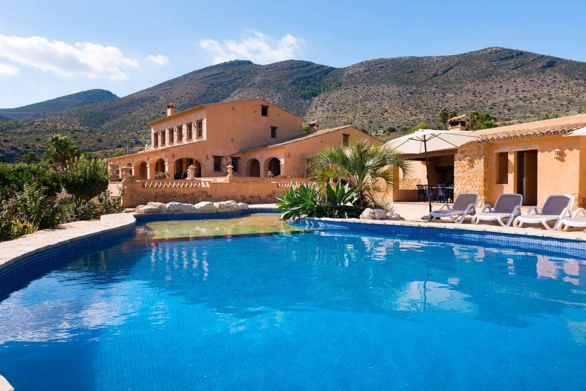 400 M² Villa ∙ 6 Makuuhuonetta ∙ 12 Vierasta - Benisa